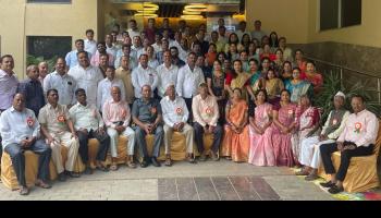 Maval News : न्यू इंग्लिश स्कूलमध्ये रंगला मैत्रीचा रौप्यमहोत्सव ...