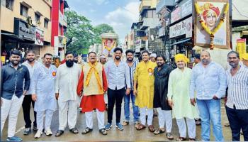 Maval News l साहित्यरत्न लोकशाहीर डॉ. आण्णाभाऊ साठे यांची जयंती वडगाव ...