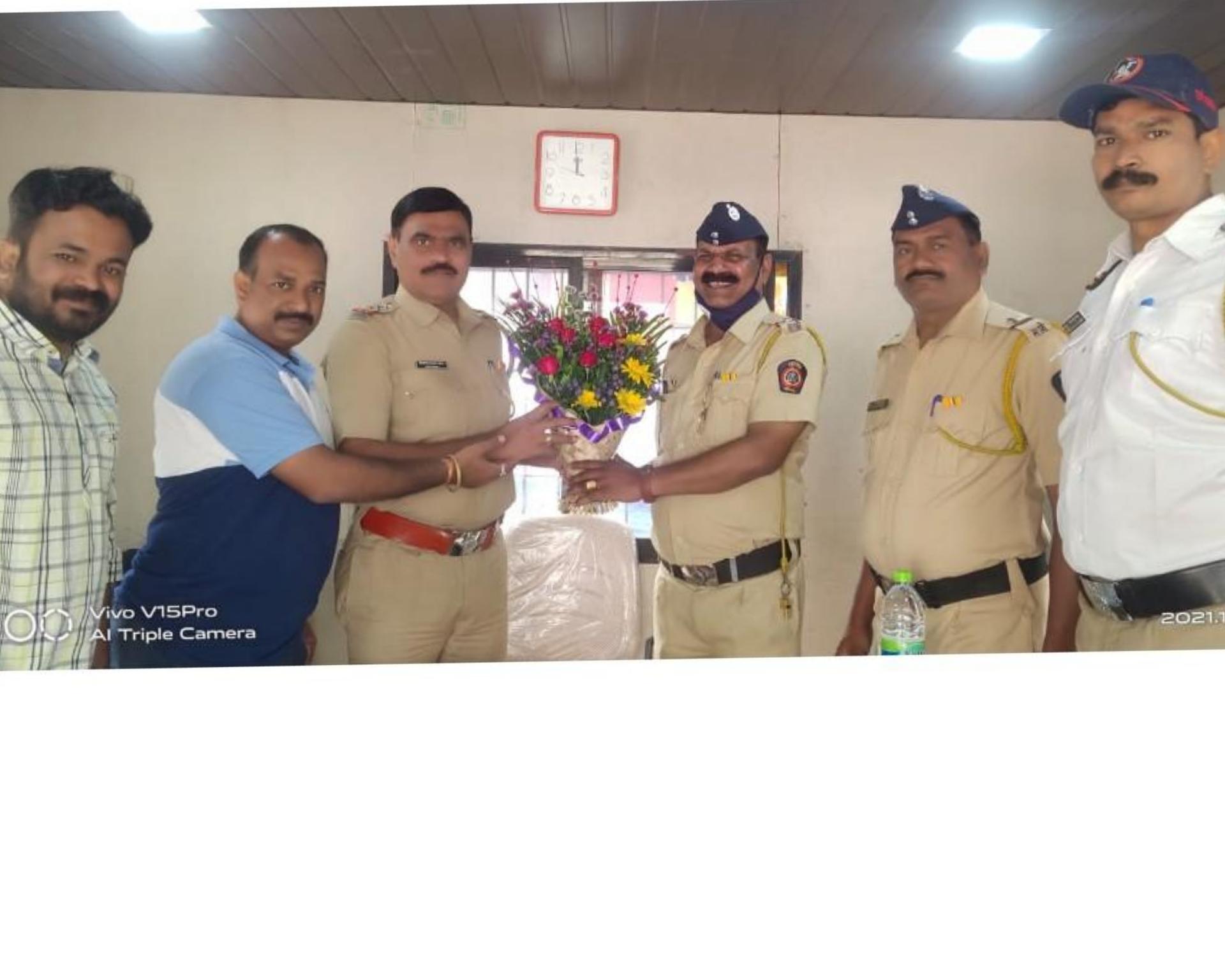 Maval News : टोल घेताय ना.. मंग… वाहनचालकांना सुविधा द्या - अवजड वाहतूक ...